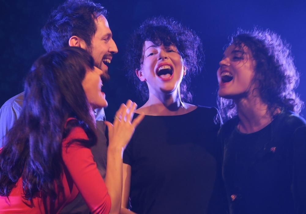 Gute Laune trotz düsterer Legenden - Kultur regional - Reutlinger ...