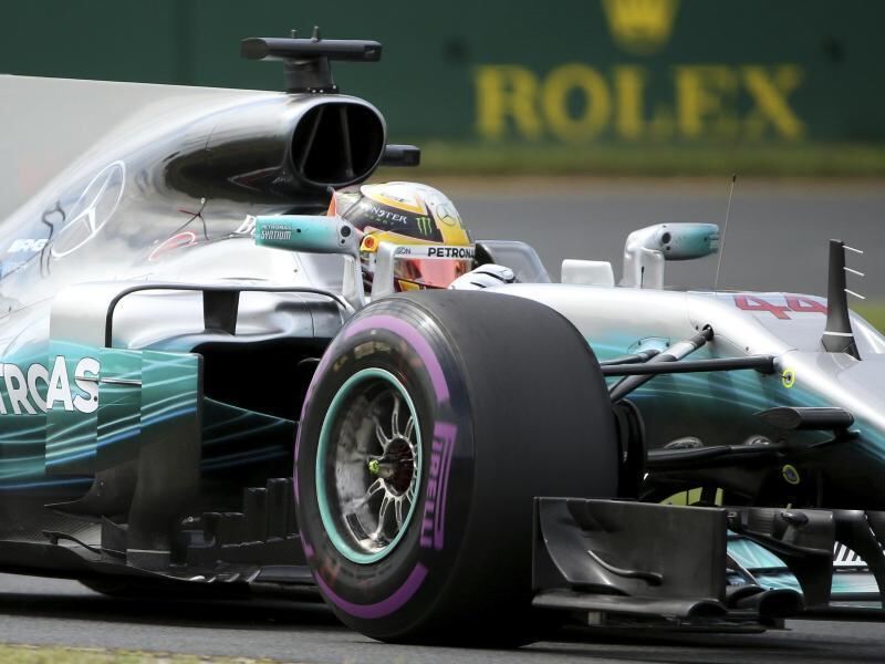 Mercedes schon wieder vorn: Hamilton dominiert Training - Sport Neckar ...
