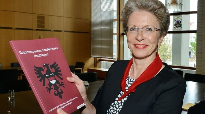 Auskreisung: OB Bosch empört über Verzögerung - Reutlingen - Reutlinger ...