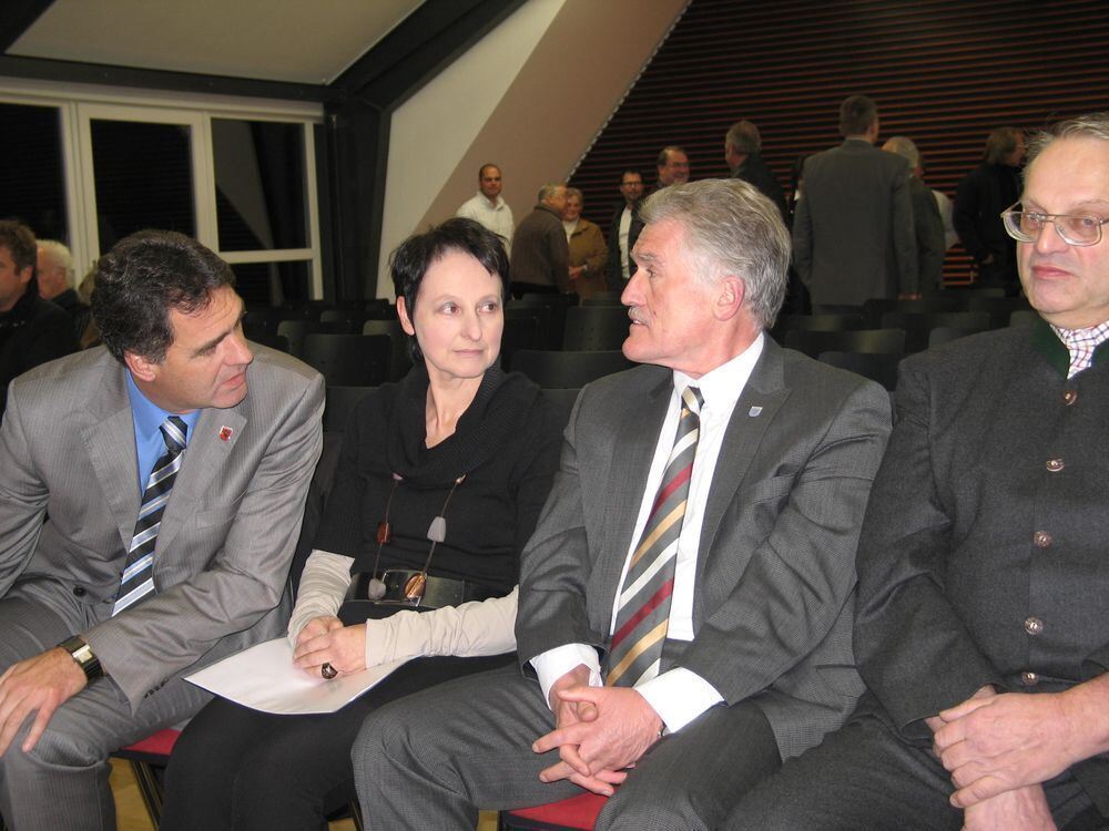 »Viel Motivation fürs Amt« - Kreis Tübingen - Reutlinger General ...