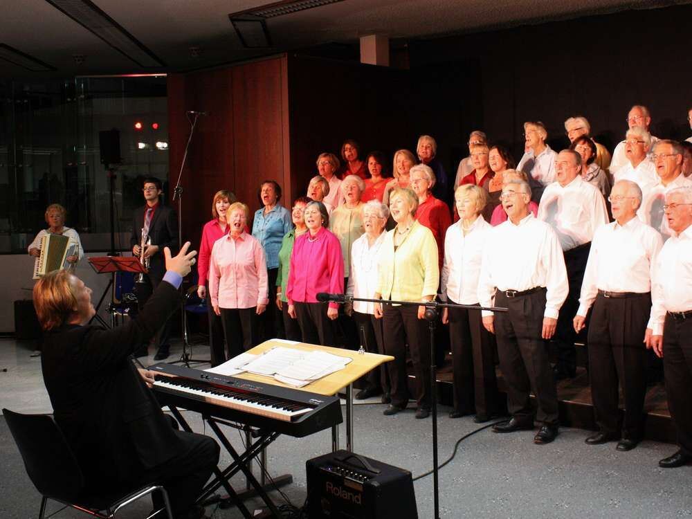 Liederkranz Reutlingen: Junger Chor und neuer Dirigent - Reutlingen ...