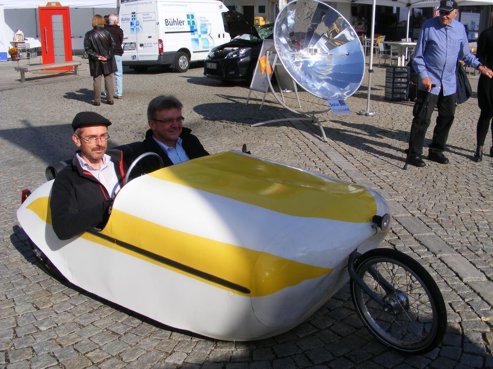 Uracher Energietag: Popcorn aus dem Solarkocher - Neckar + Erms ...