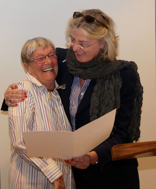 Ehrennadel des Landes für Maria Schwarz - Reutlingen - Reutlinger ...