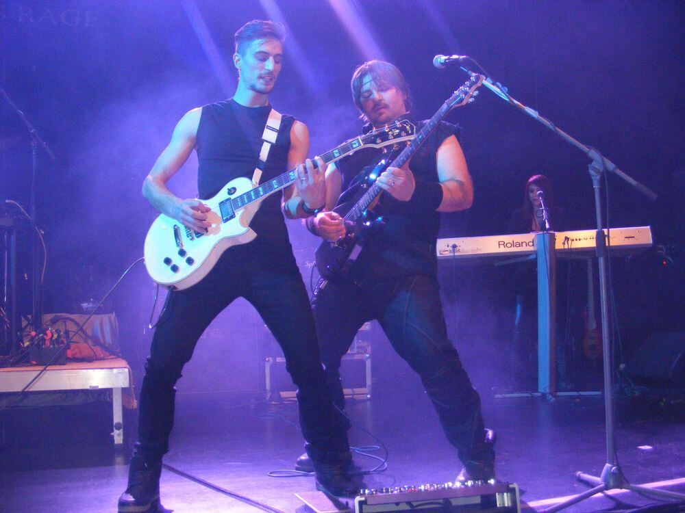 Dynamite Night: Den Ü 40 ordentlich eingeheizt - Neckar + Erms ...