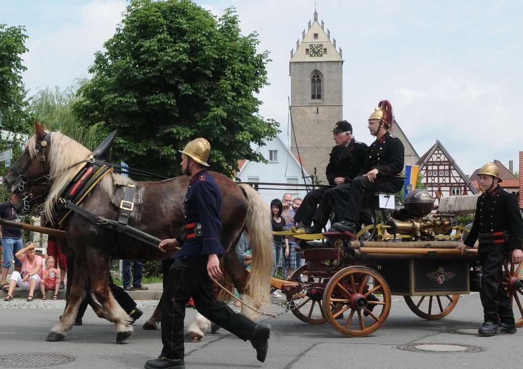 Kreisfeuerwehrtag in Ofterdingen: Blick zurück und nach vorn - Kreis ...