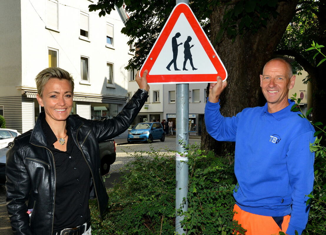 Wie das Smombie-Schild zurückkehrte - Reutlingen - Reutlinger General ...