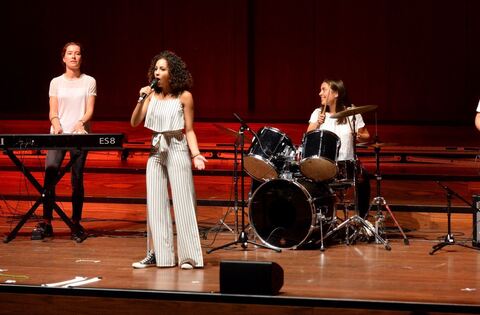 Gala des Friedrich-List-Gymnasiums - Bilder - Reutlinger General ...