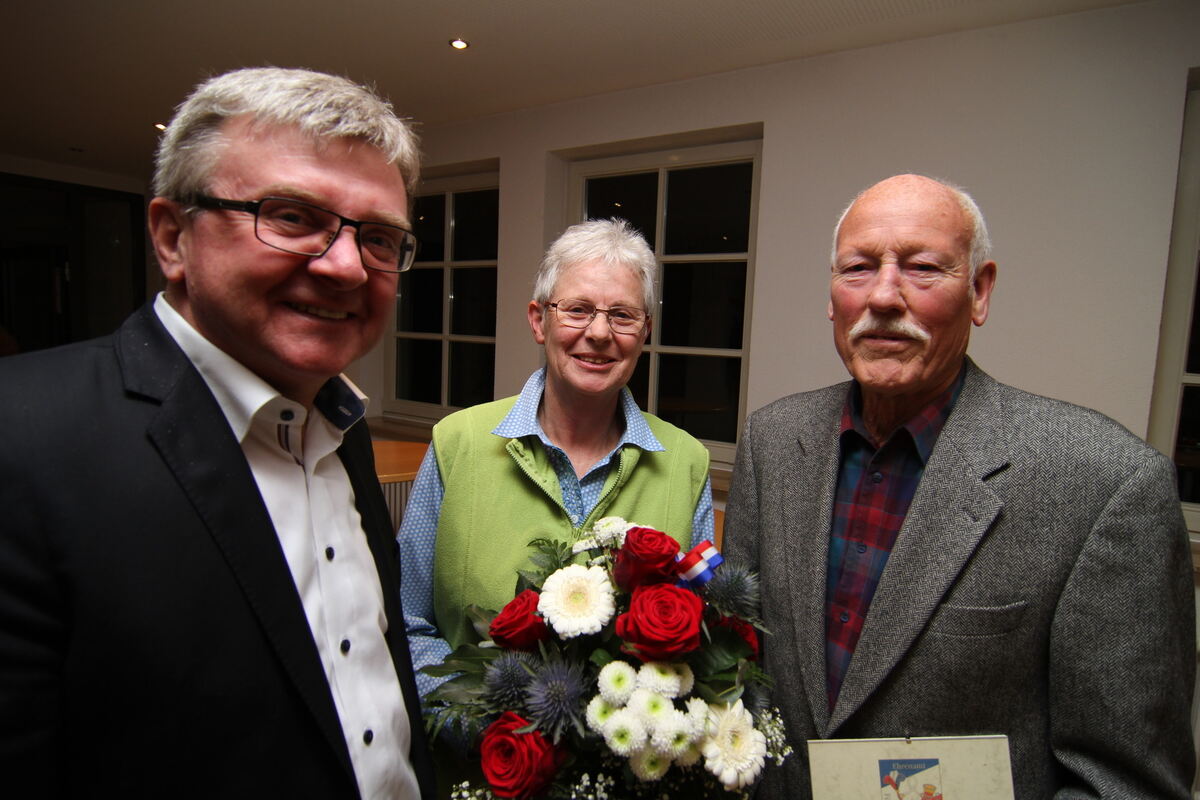 Barbara und Peter Ernst: Ein Leben für den Sport ausgezeichnet - Neckar ...
