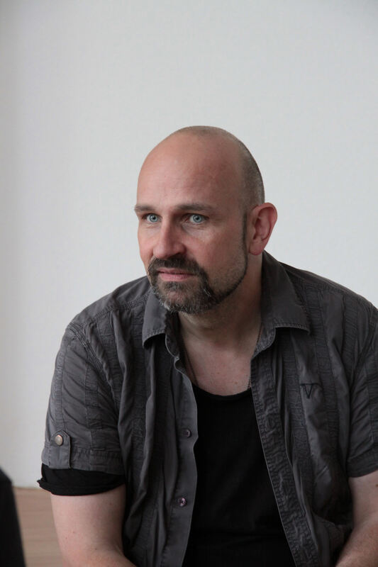 Dominik Kuhn spricht über »Asoziale Medien« in Mössinger Quenstedt ...