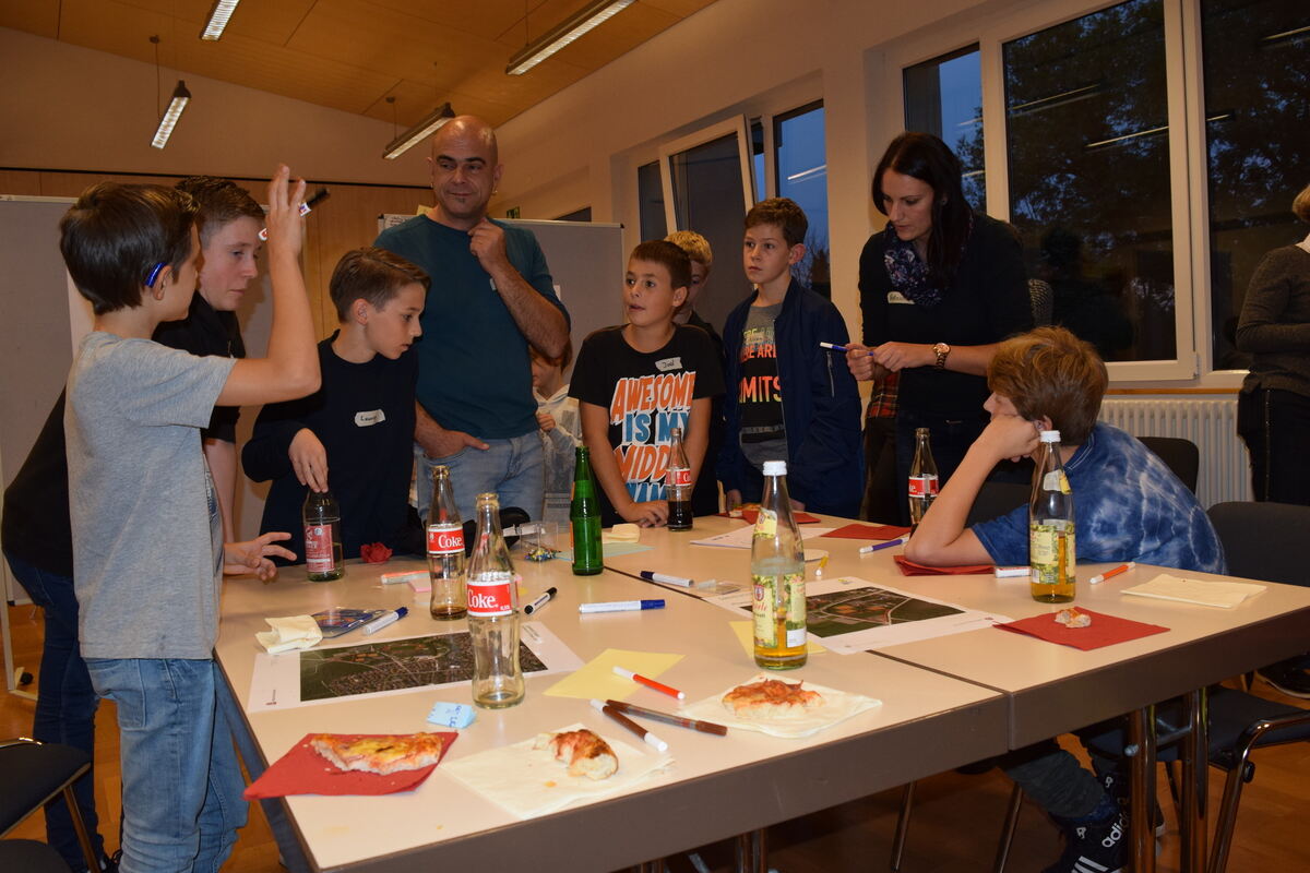 Kinder planen Gomaringer Jugendzentrum mit - Kreis Tübingen ...