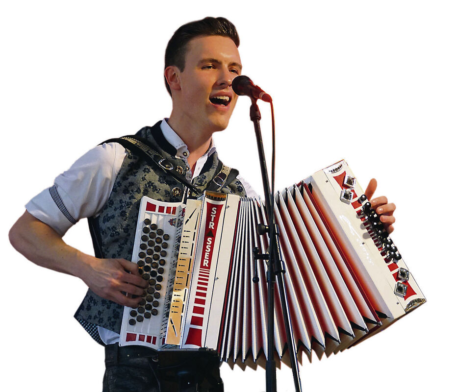 Simon Wild aus Pliezhausen mischt die Volksmusik-Charts auf - Neckar ...