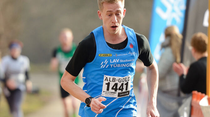 Peter Obenauer siegt beim Winterlauf-Cup in Gniebel - Sport-Nachrichten ...