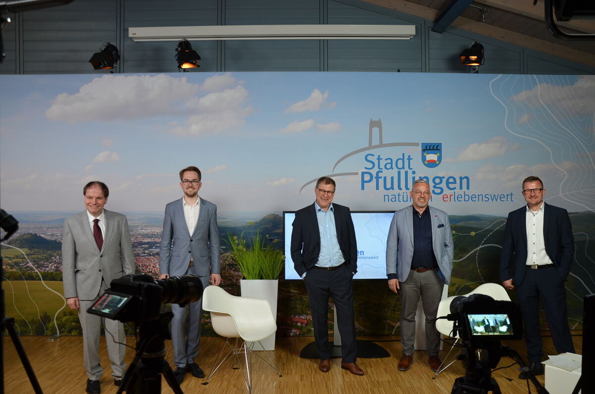 Bürgerfragen an die Pfullinger Kandidaten - Pfullingen / Eningen ...