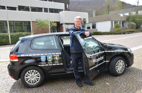 Dorfsheriff hat in Sonnenbühl erste Knöllchen verteilt - Über die Alb ...