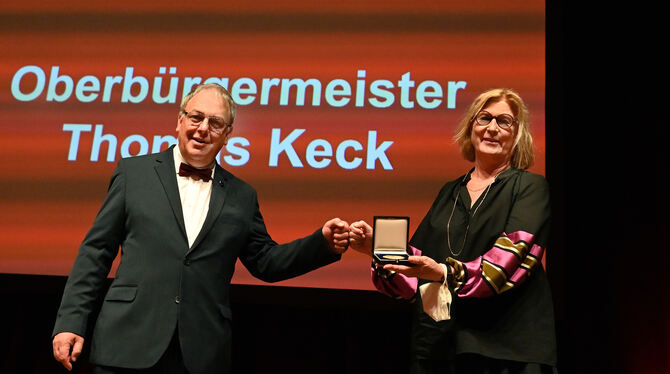 Bürgermedaille in Gold der Stadt Reutlingen für Ulrike Hotz ...