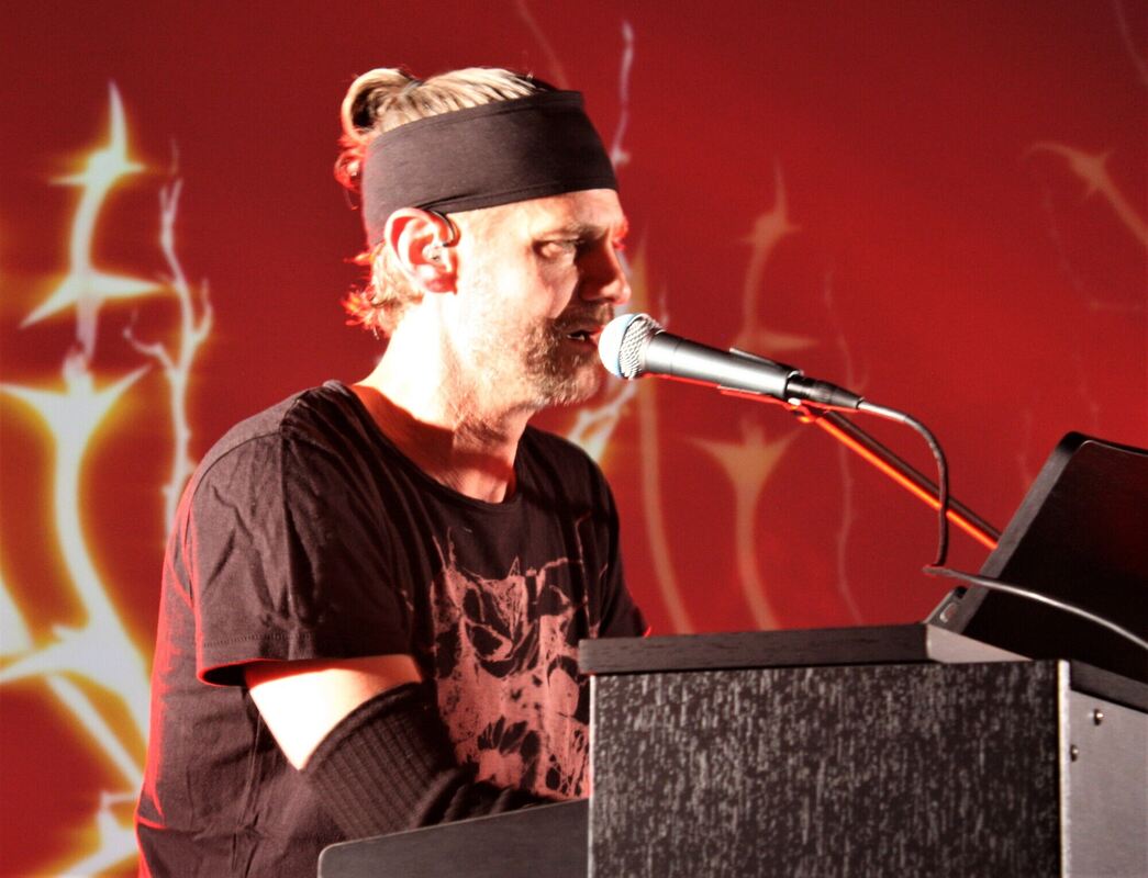 D-Day gegen Oben-ohne-Ponyreiter - Kultur regional - Reutlinger General ...