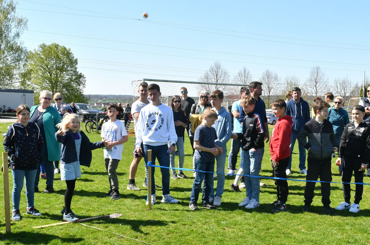 Beim Schwäbischen Albverein Mähringen flogen die Ostereier - Kreis ...