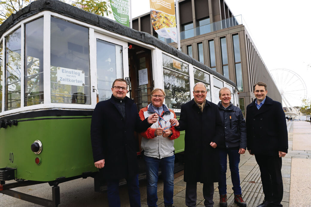 Historische Reutlinger Straßenbahn als Zeichen für Aufbruch vor der ...