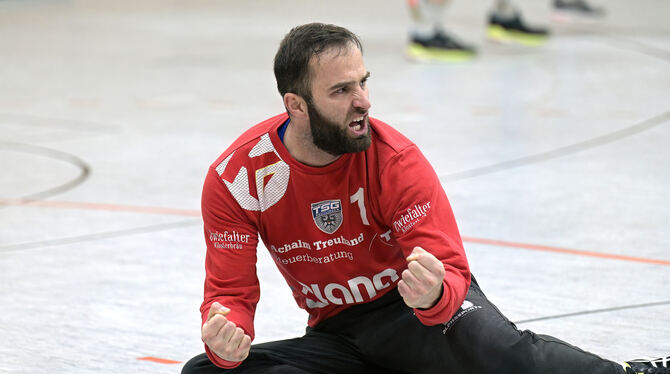 Bezirksliga: TSG Reutlingen feiert »Hexer« Memisahovic - Handball ...