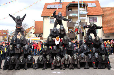 Narren außer Rand und Band in Großengstingen - Region Neckar-Alb - Reutlinger General-Anzeiger ...