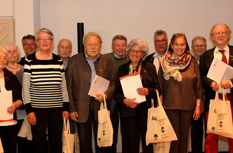 75 Jahre im Albverein: Buntes Programm umrahmt zahlreiche Ehrungen in ...