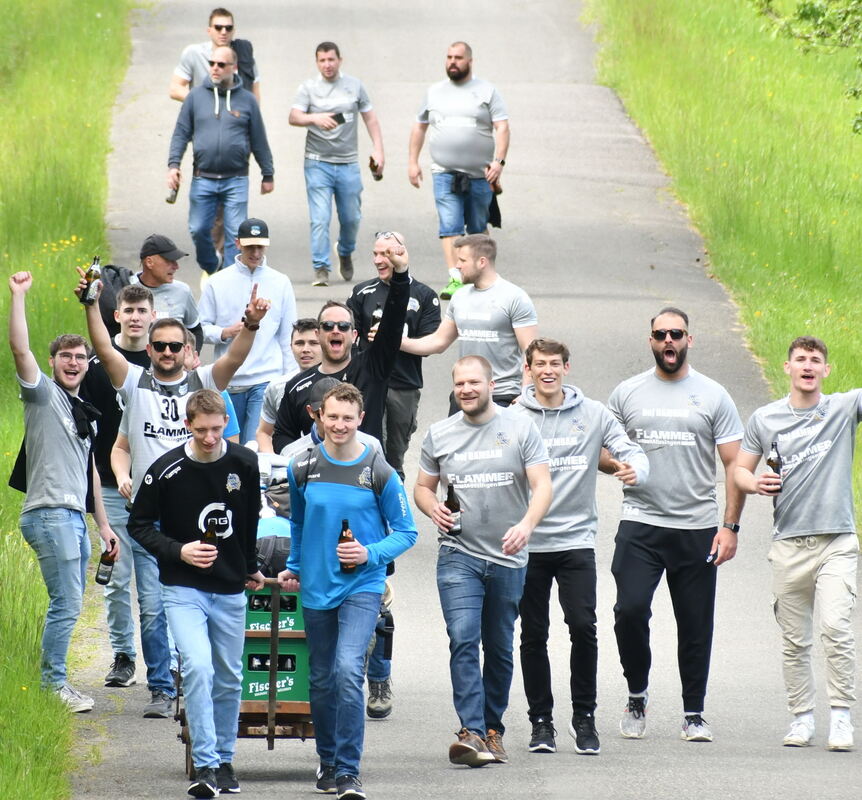 Männer mögen’s familiär: So lief der Feiertag im Kreis Tübingen - Kreis ...