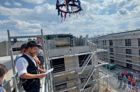 Pflegeheim und Wohnhäuser in Sonnenbühl: Der Rohbau steht - Über die ...