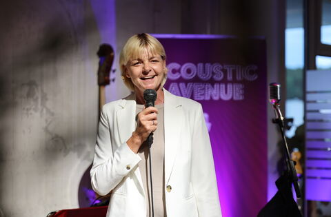 Ex-Fecht-Ikone wirbt in Reutlingen für ihren Sport - Sport-Nachrichten ...