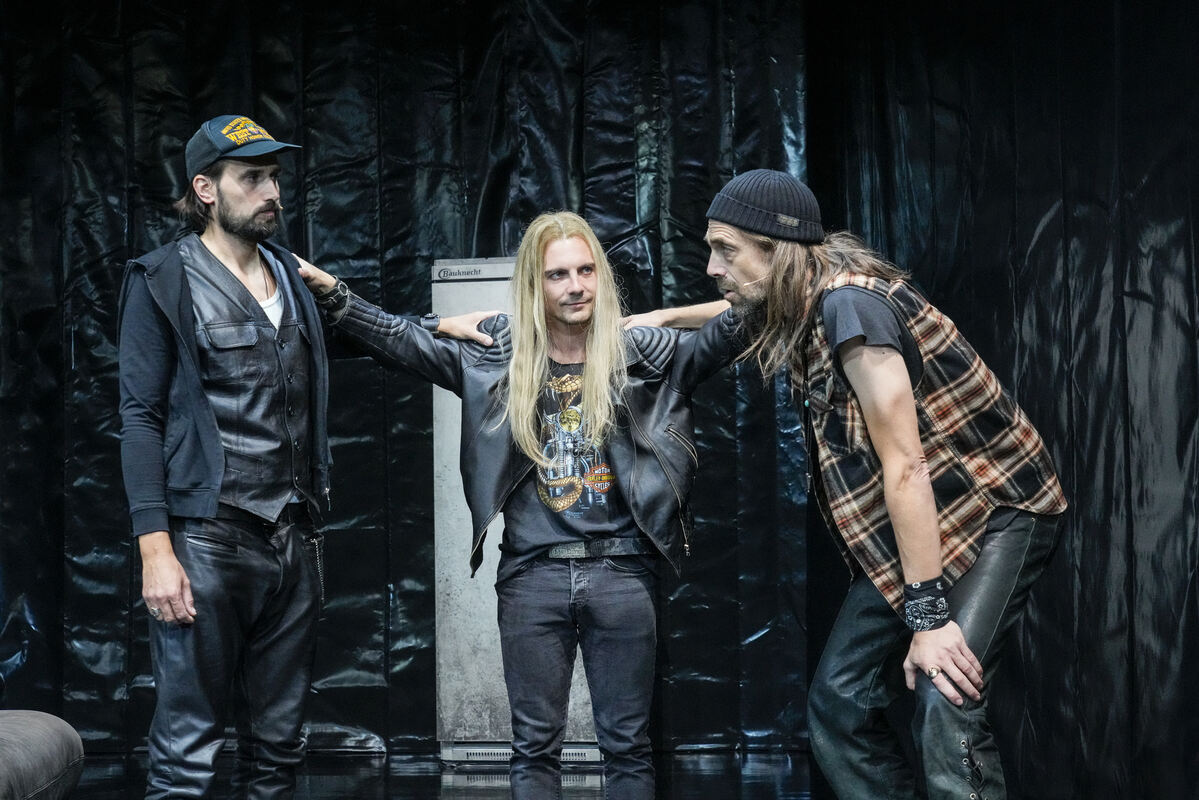 „Kohlhaas“-Premiere am LTT: Wie ein Pferdehändler zum Massenmörder wird ...