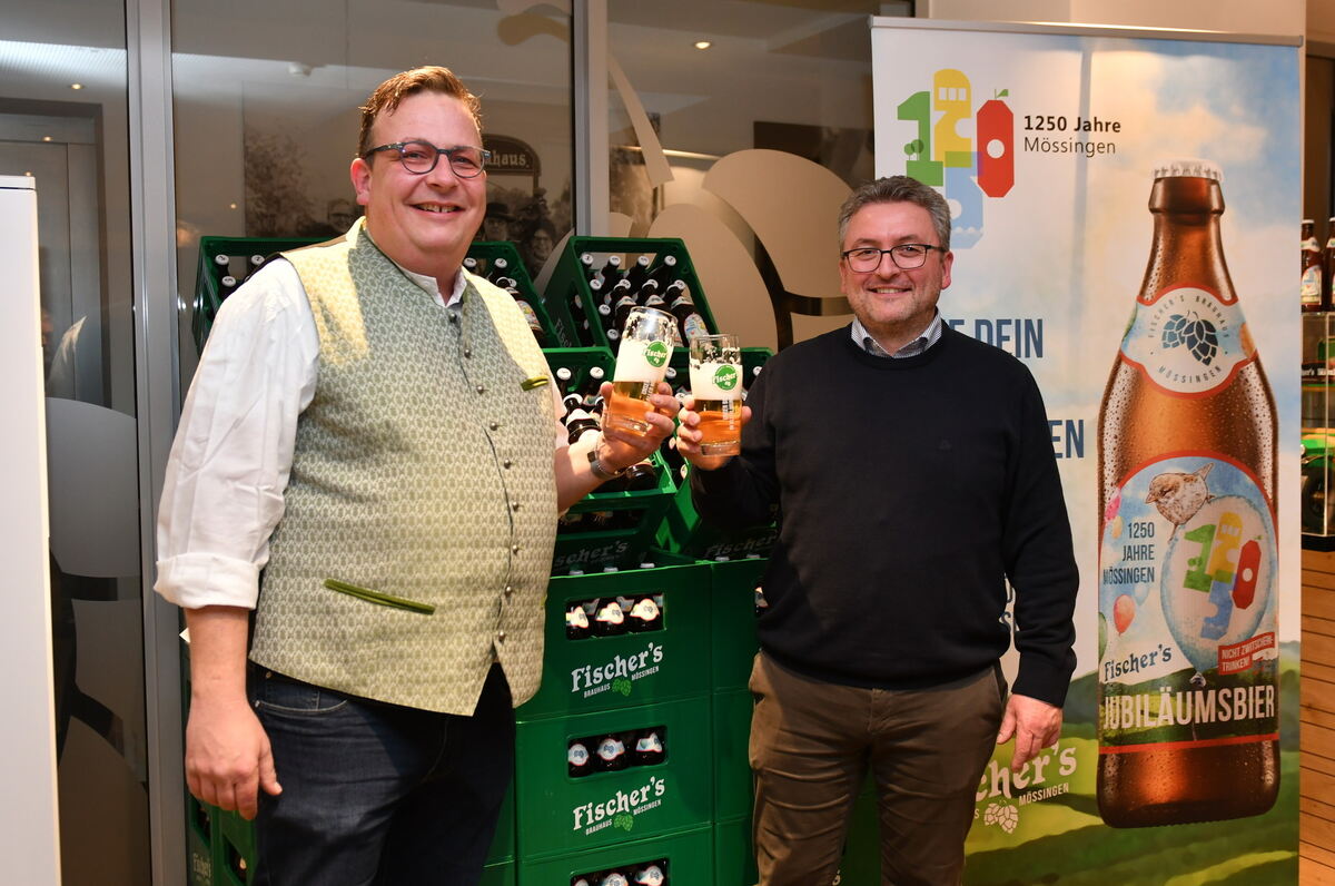 Neues Mössinger Jubiläumsbier: Leicht beschwingt ins Jubeljahr - Kreis ...