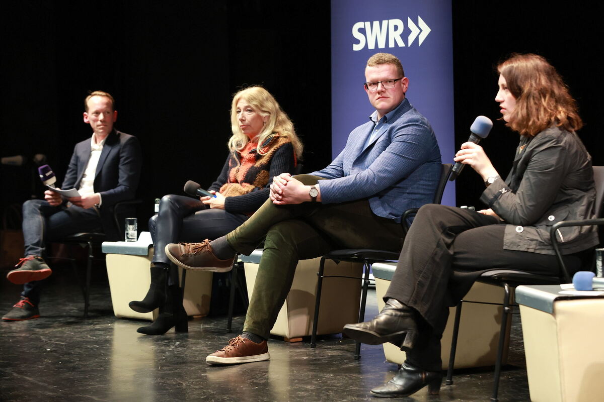 Federle und Kliche-Behnke diskutieren in Tübingen mit Corona ...