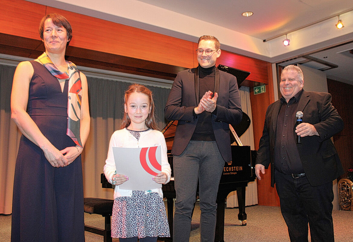 Mit Konzert der Musikschule Eningen endet die Konzertsaison im Rathaus ...