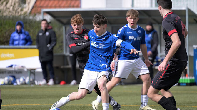 Pfullinger A-Junioren in großer Not - Fußball Neckar-Alb - Reutlinger ...