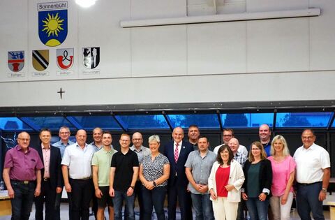 Der neue Sonnenbühler Gemeinderat ist im Amt - Über die Alb ...