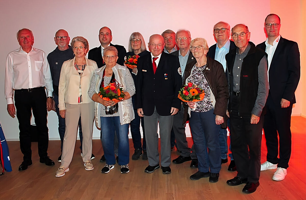 Barbara Bosch würdigt Verdienste der DRK-Kreisverbands Reutlingen ...