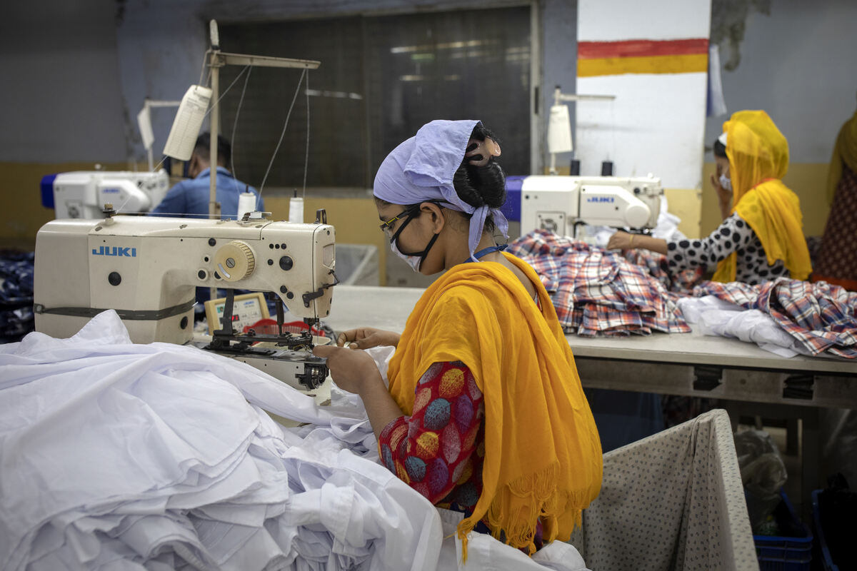 Warum Fast Fashion für große Probleme beim DRK Pfullingen sorgt - Pfullingen / Eningen ...