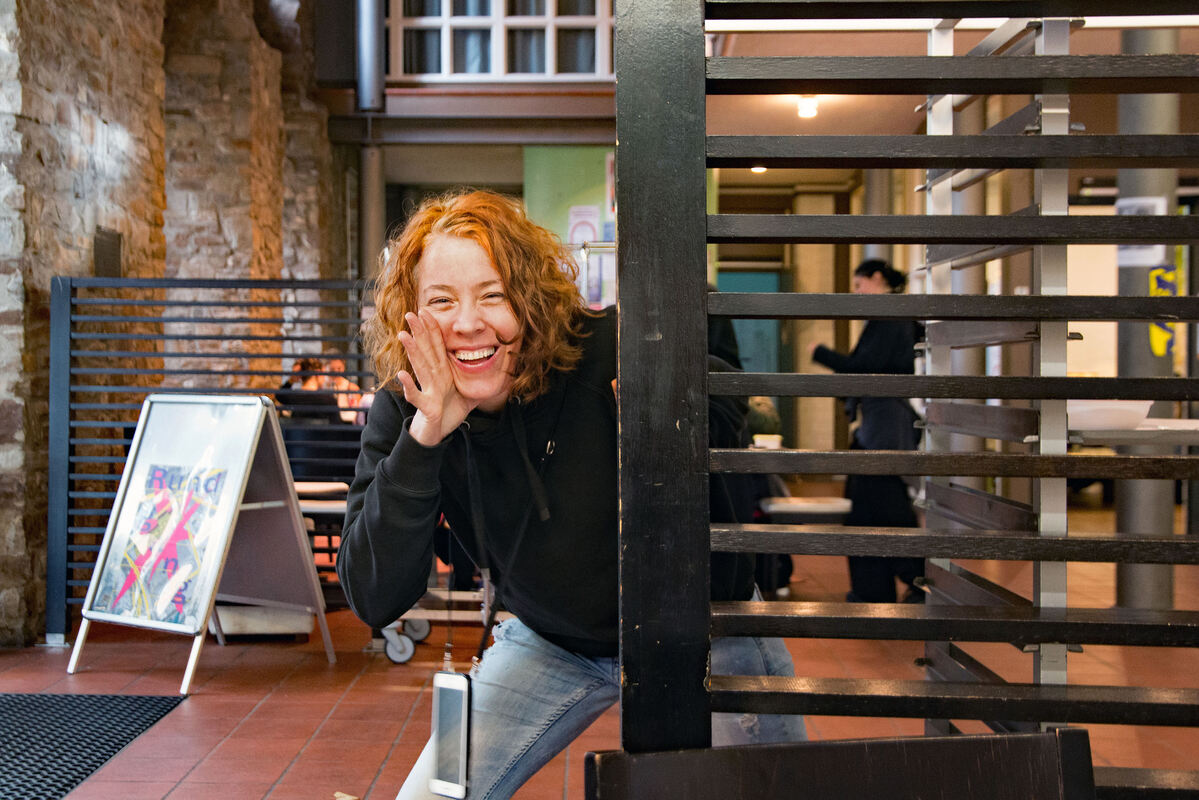 Die aus Reutlingen stammende Popkünstlerin Johanna Zeul studiert wieder ...
