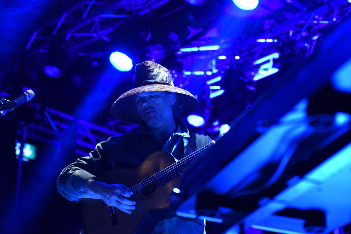 Hut ab für den Mann mit dem großen Hut: Liedermacher Dekker im ...