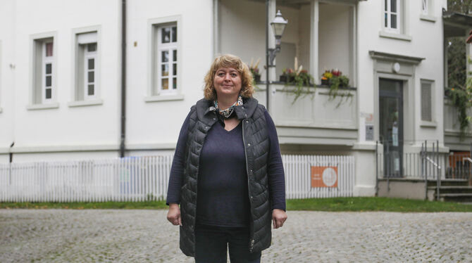 Pfullingerin hilft jungen psychisch Erkrankten - Pfullingen / Eningen ...