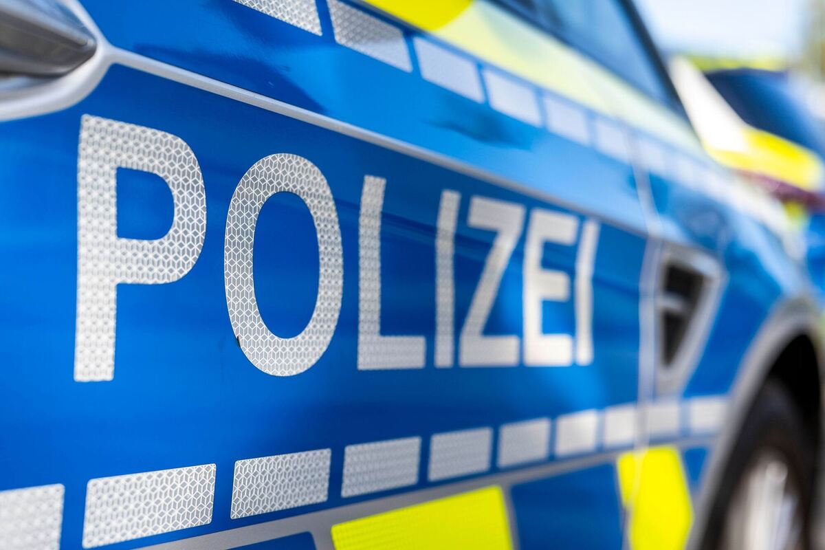 Rottenburger Sportplatz mit Auto beschädigt - Blaulicht-News ...
