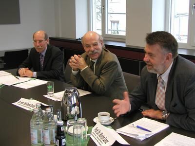 »Größte Zäsur seit dem Weltkrieg« - Reutlingen - Reutlinger General ...