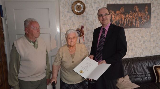 Seit 65 Jahren verheiratet: Einem Suchdienst sei Dank - Pfullingen ...