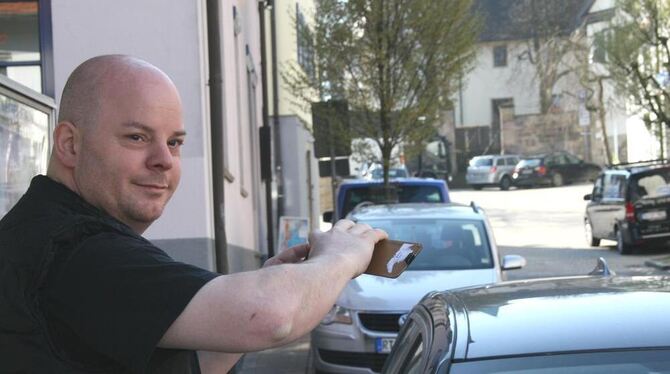 Unechte Strafzettel in Kirchentellinsfurt verteilt - Kreis Tübingen ...